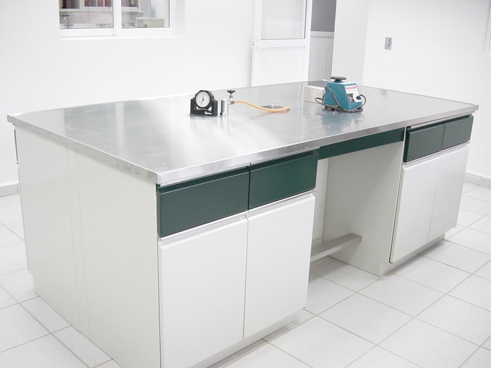 Muebles Para Laboratorio | Chemlab, Mayoristas de equipos, materiales ...